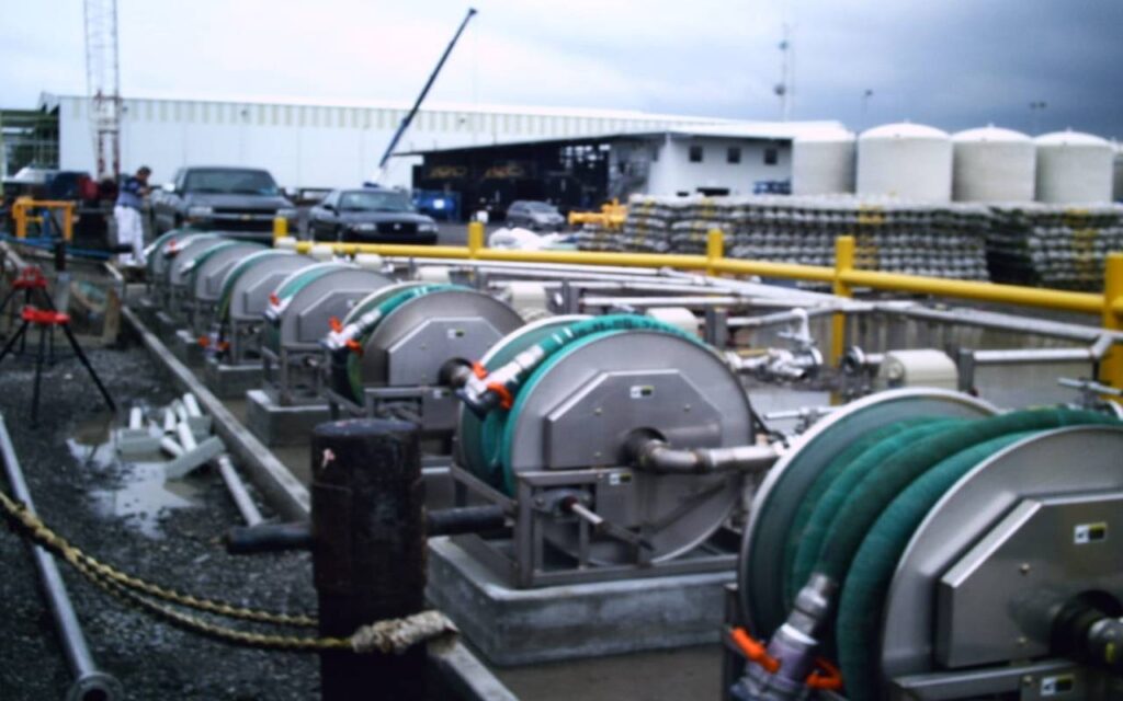 Difference between marine and industrial breakaway couplings - Driplex ...